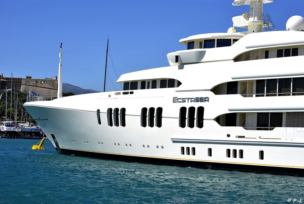 Yacht ECSTASEA, Feadship | CHARTERWORLD Luxury Superyacht Charters